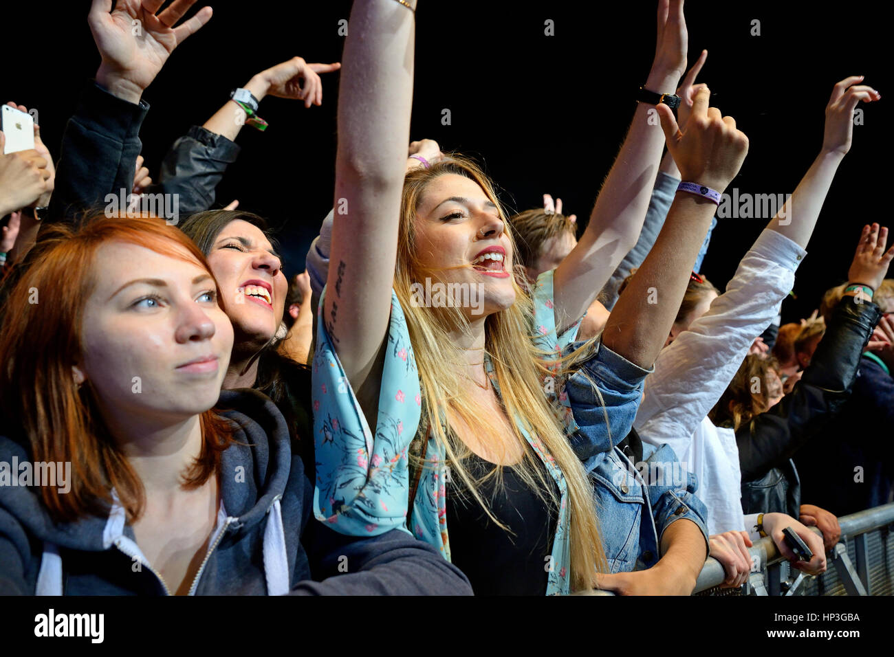 Barcelone - Mai 30 : Audience regarder un concert au Primavera Sound ...