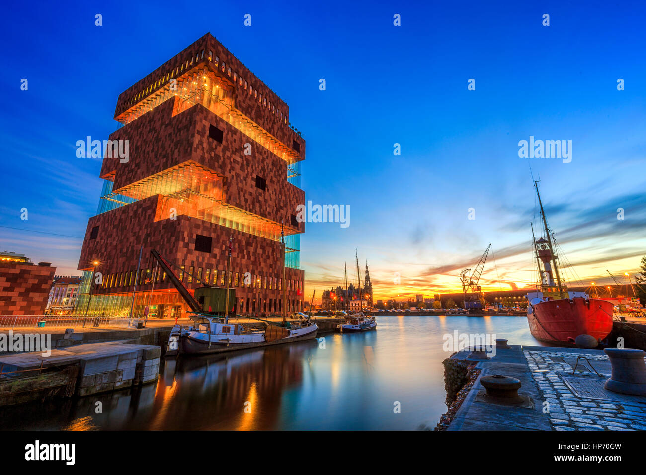 Mas Museum Antwerp Banque d'image et photos - Alamy