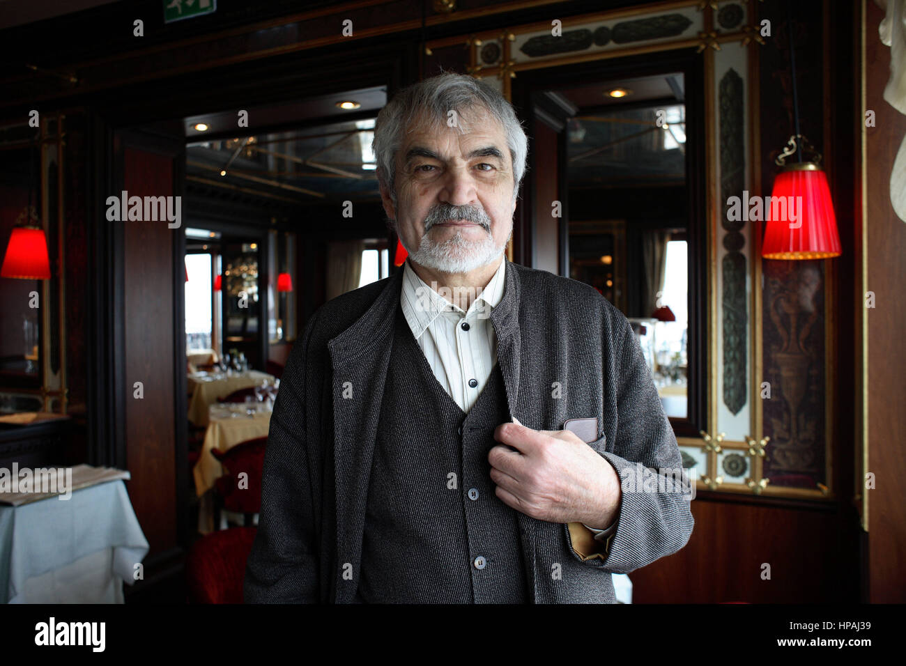 Serge latouche Banque de photographies et d’images à haute résolution ...