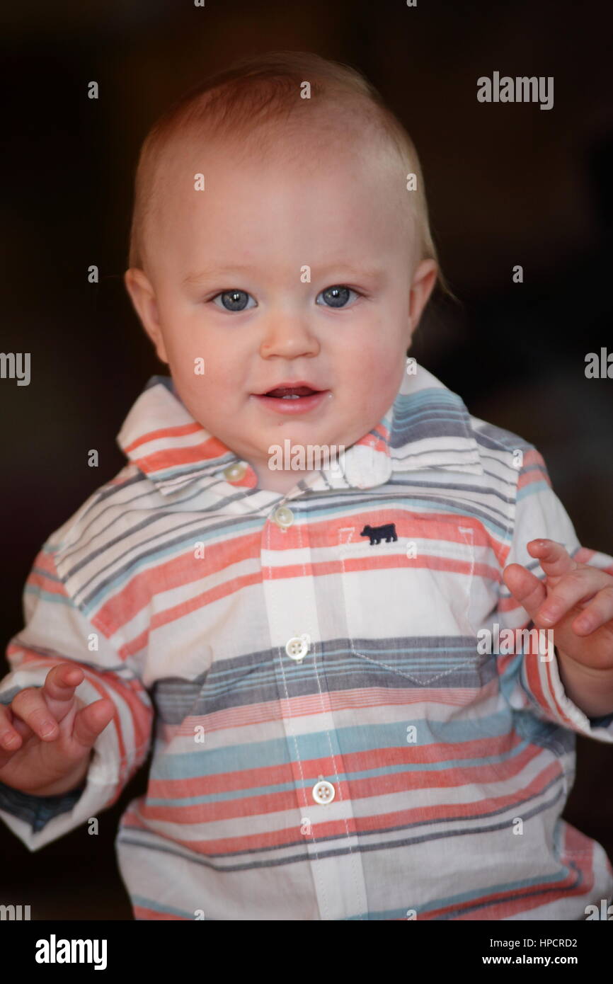 Garçon Cheveux Roux Yeux Bleus Banque d'image et photos - Alamy