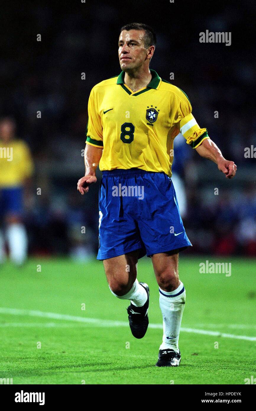 Carlos dunga Banque de photographies et d’images à haute résolution - Alamy