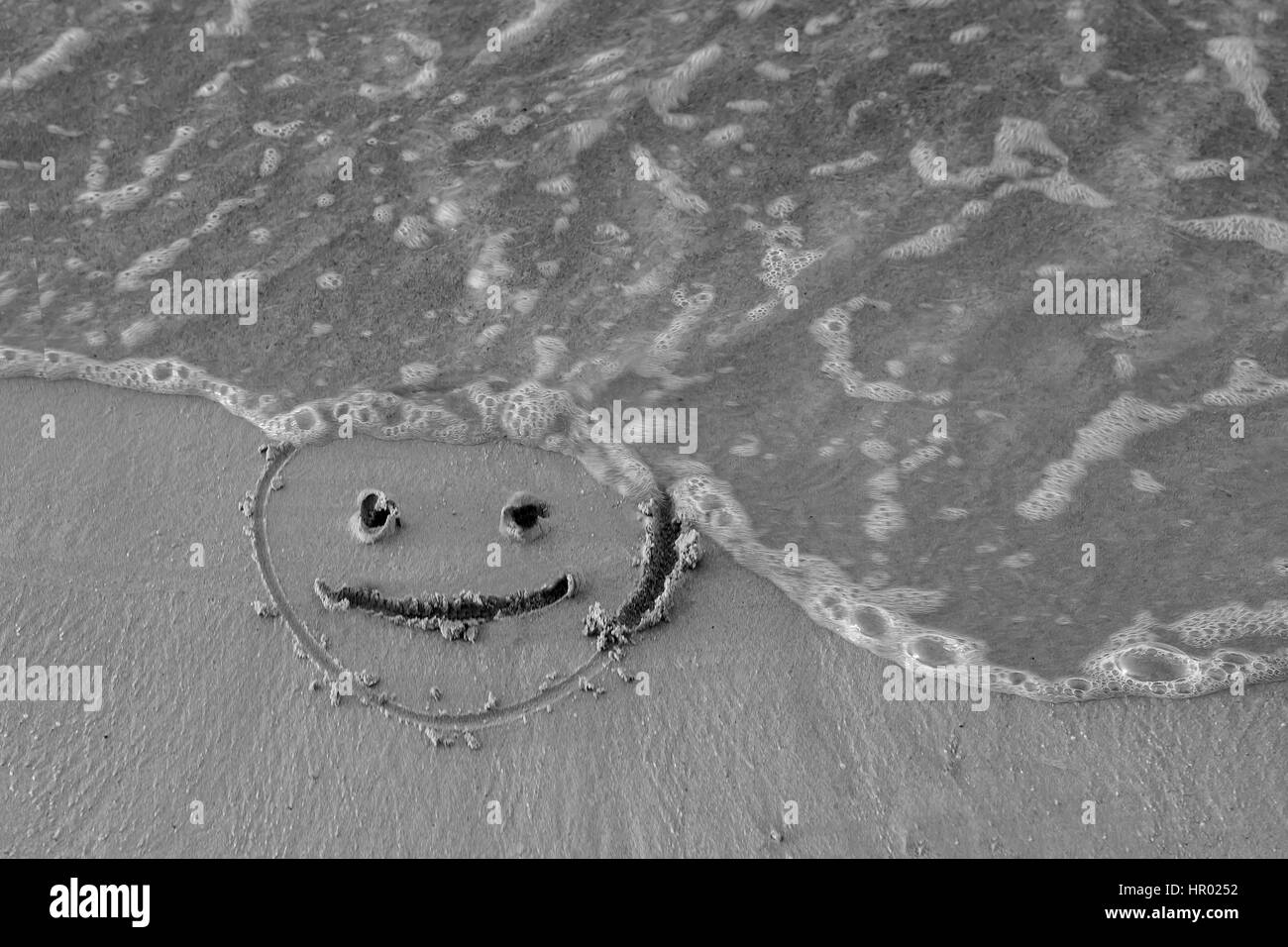 Smiley Qui Sourit Noir Et Blanc Banque d'images noir et blanc - Page 2 ...