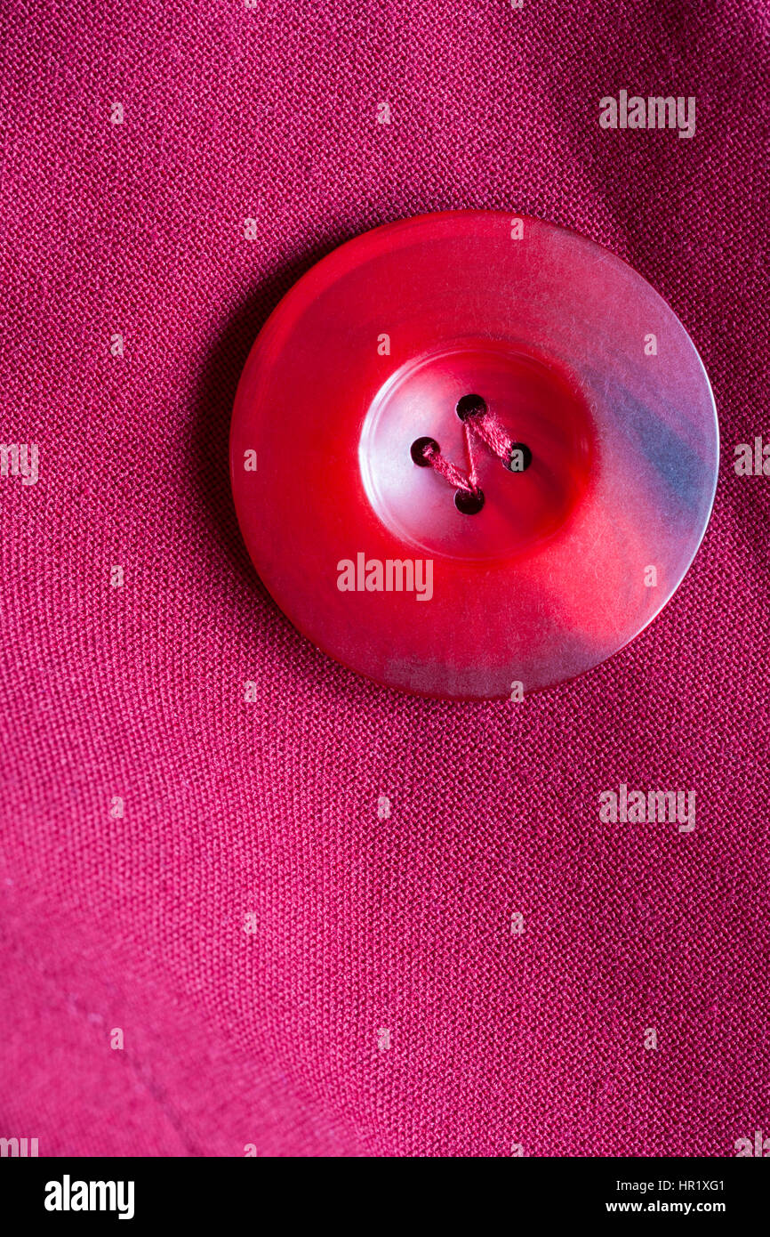Gros boutons rouges Banque de photographies et d’images à haute ...