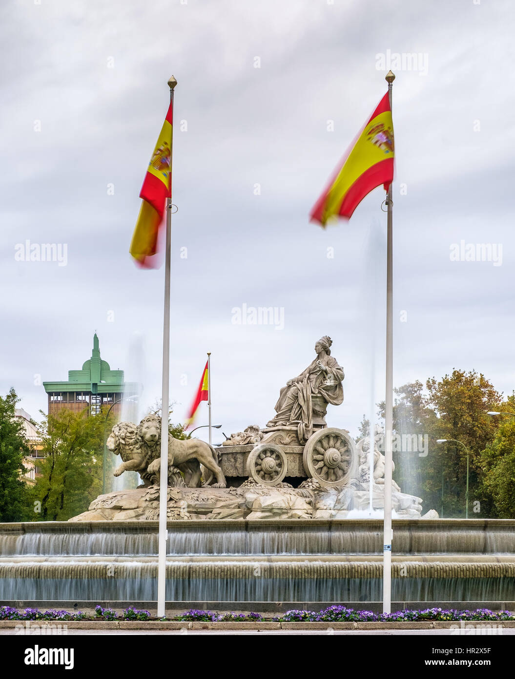 Drapeau de madrid espagne drapeaux de madrid Banque de photographies et ...