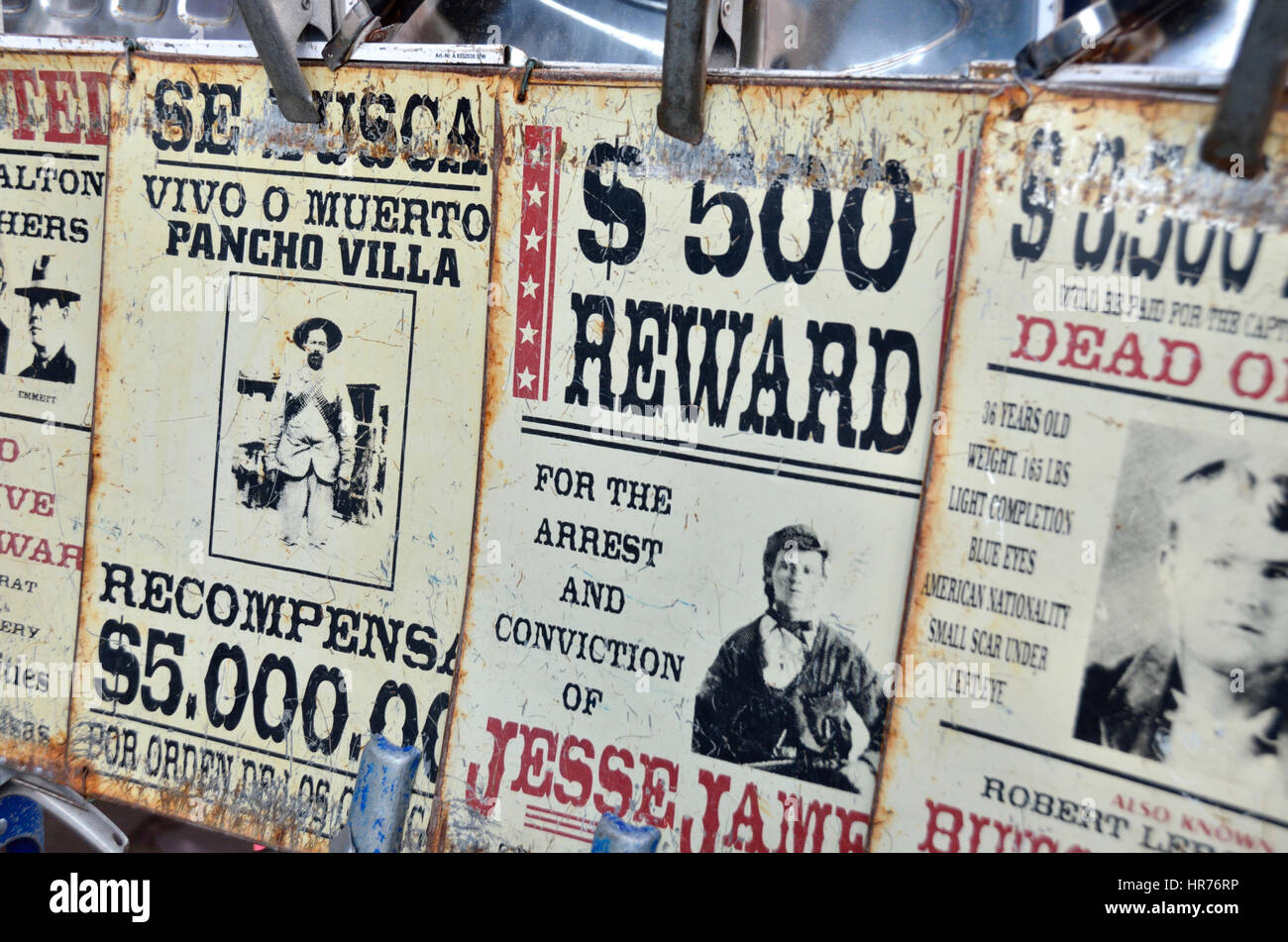 Wanted sign reward Banque de photographies et d’images à haute ...