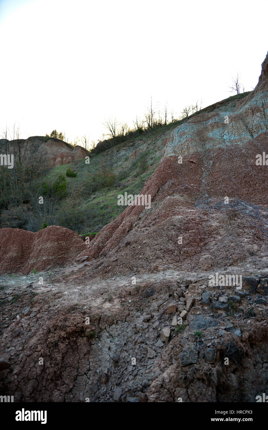 Badlands de sols argileux dans la haute vallée du fleuve Secchia ...