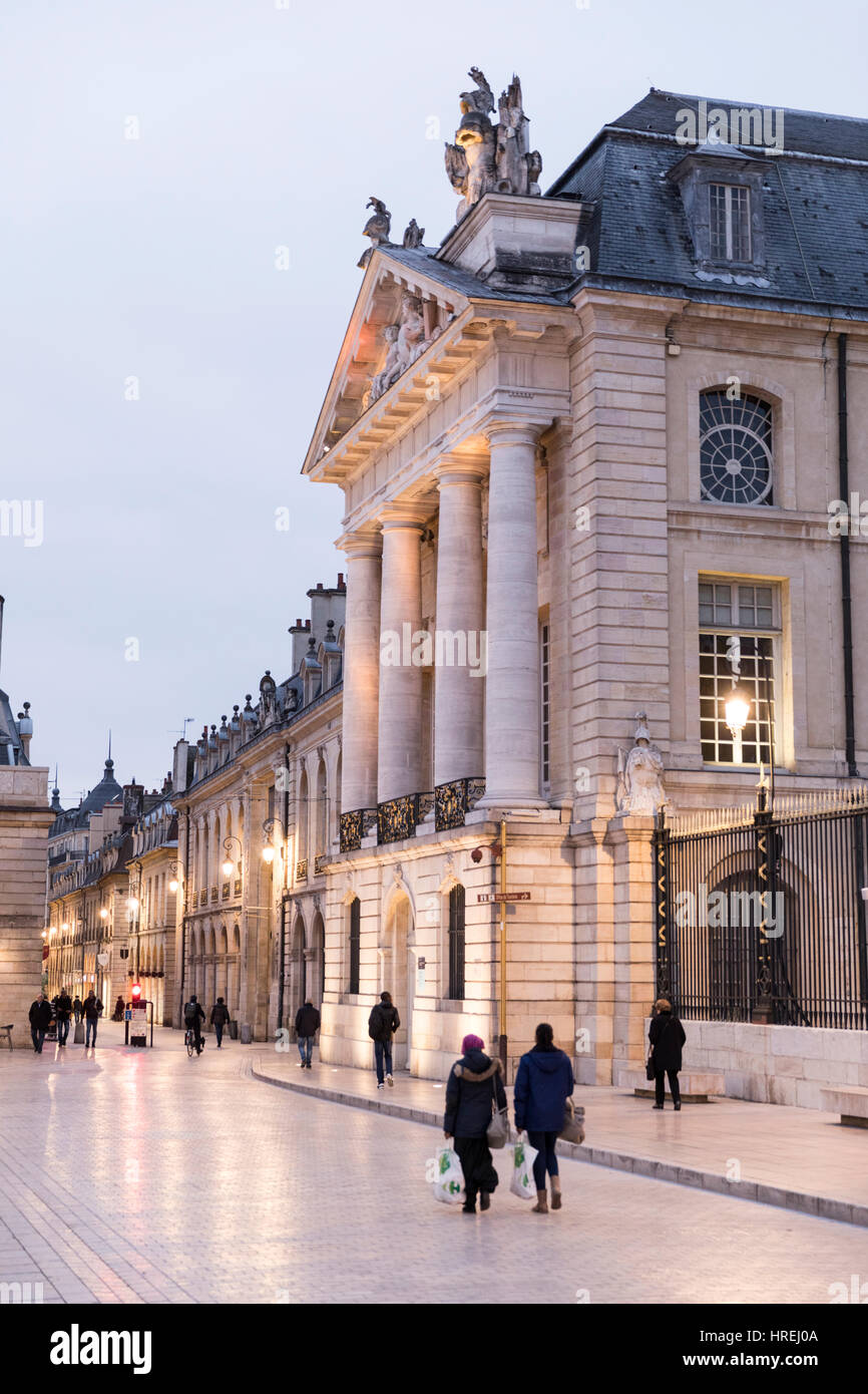 Palais Des Ducs De Bourgogne Banque d'image et photos - Alamy