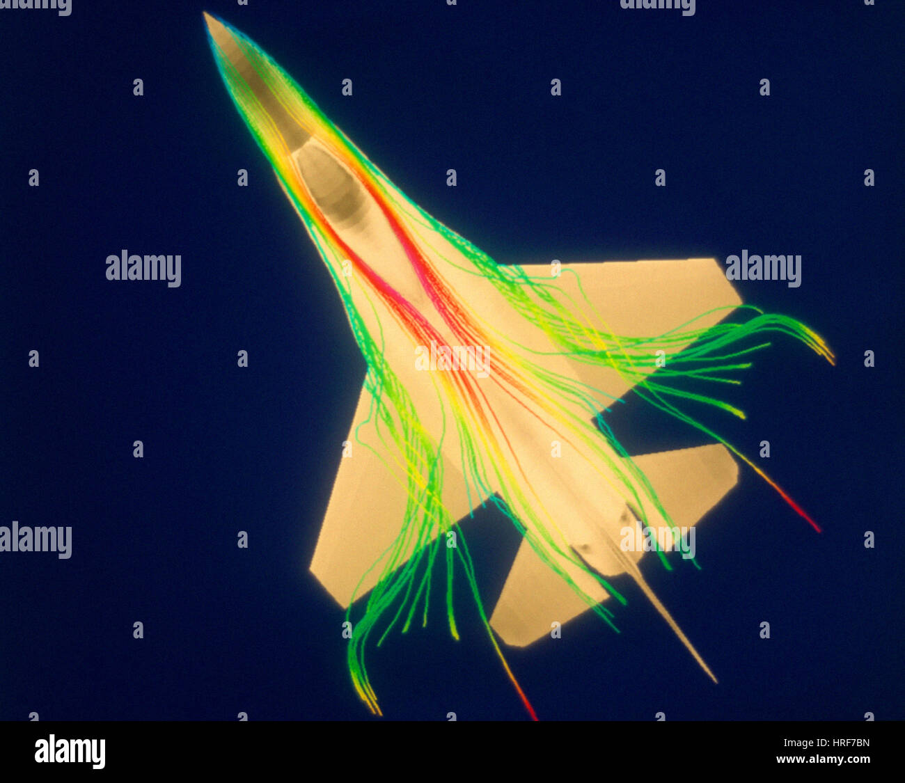 Plus de débit d'air Avion de chasse F-16 Photo Stock - Alamy