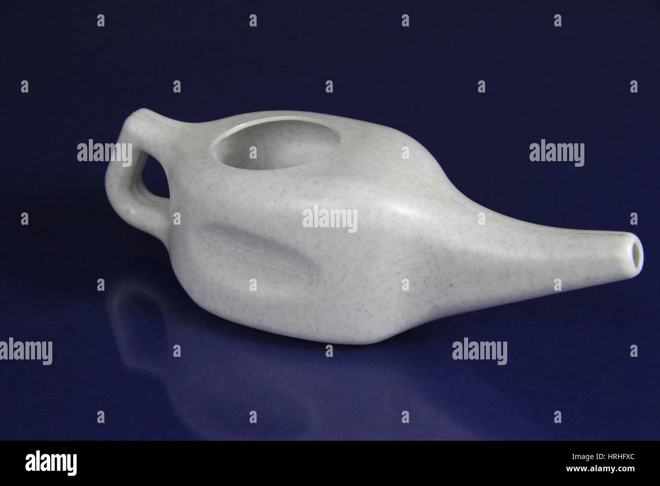 Neti pot Banque de photographies et d’images à haute résolution - Alamy