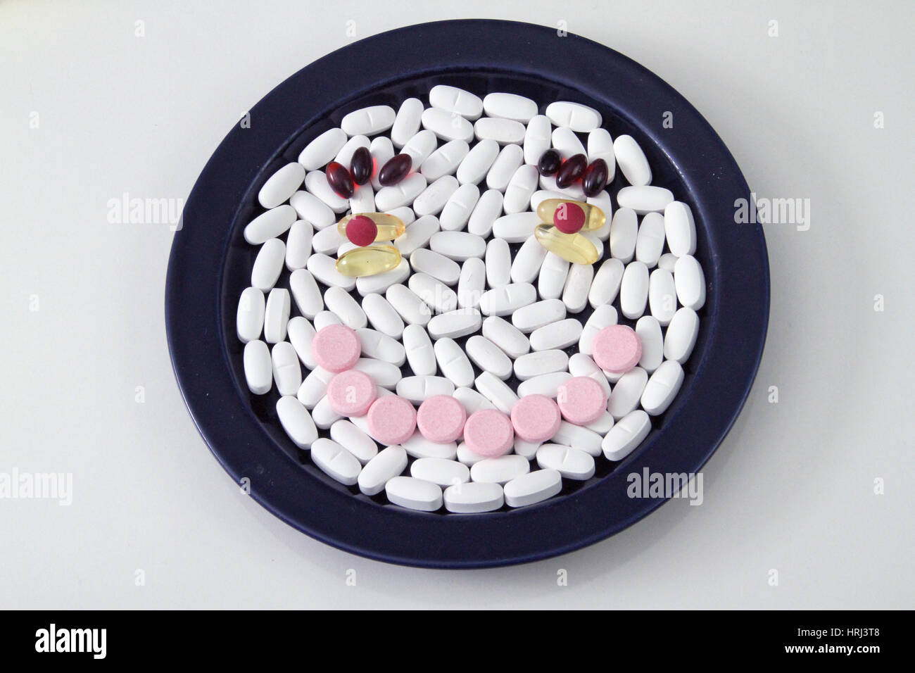 Smiley face pill Banque de photographies et d’images à haute résolution ...