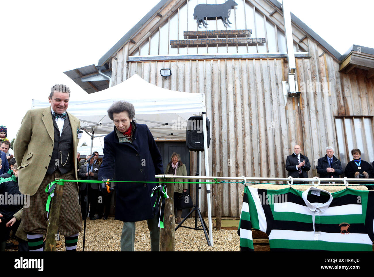 La princesse Royale coupe un ruban pour inaugurer officiellement le ...