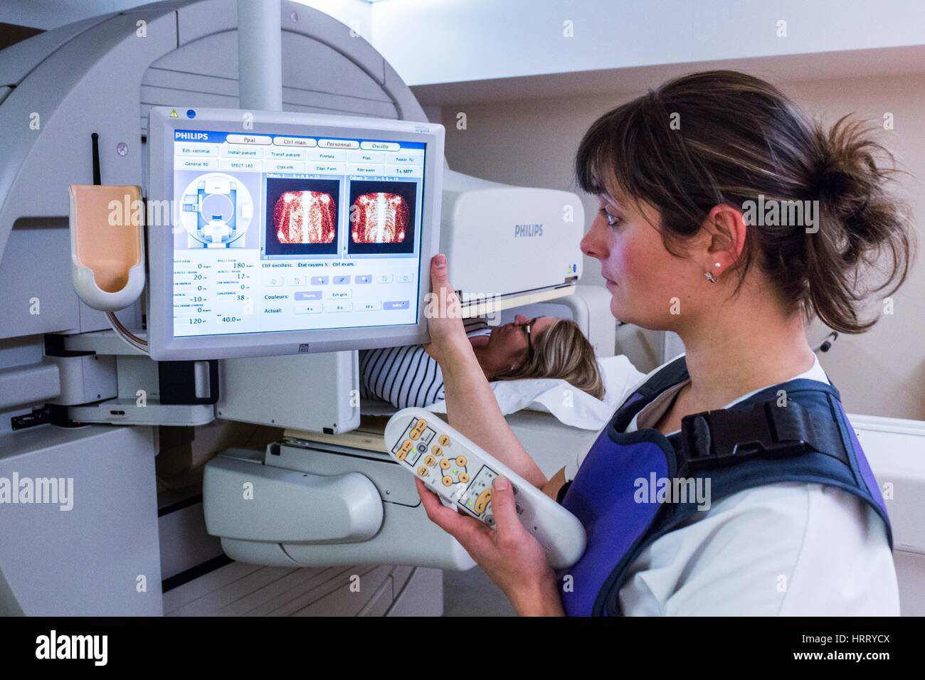 La scintigraphie osseuse, service de médecine nucléaire Photo Stock - Alamy