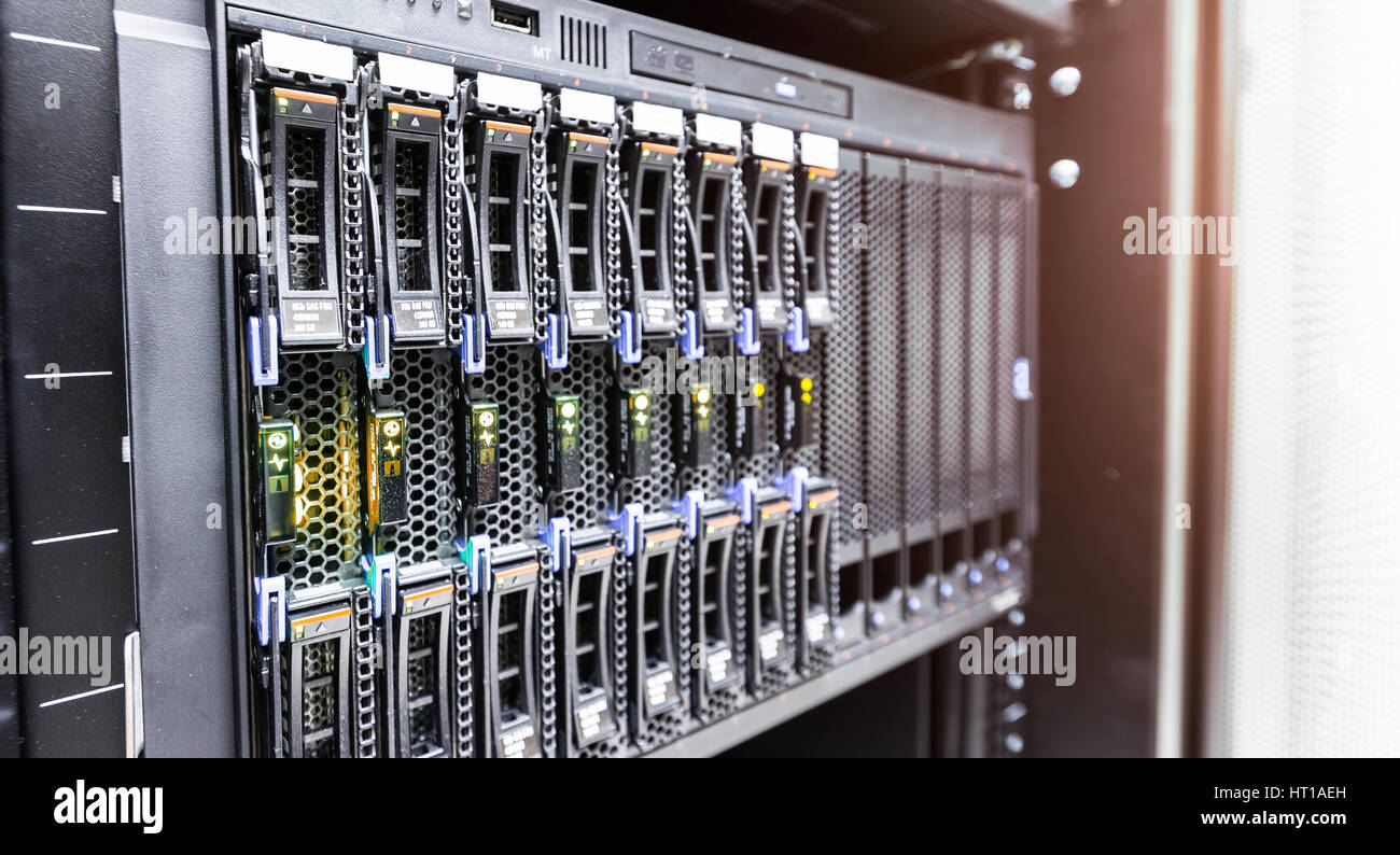 Serveur informatique Banque de photographies et d’images à haute résolution - Alamy
