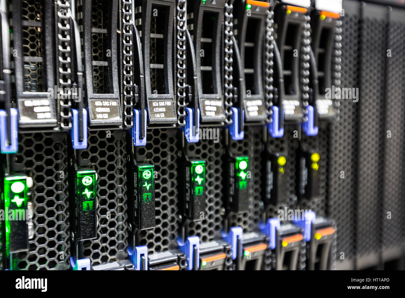 Serveur informatique Banque de photographies et d’images à haute résolution - Alamy