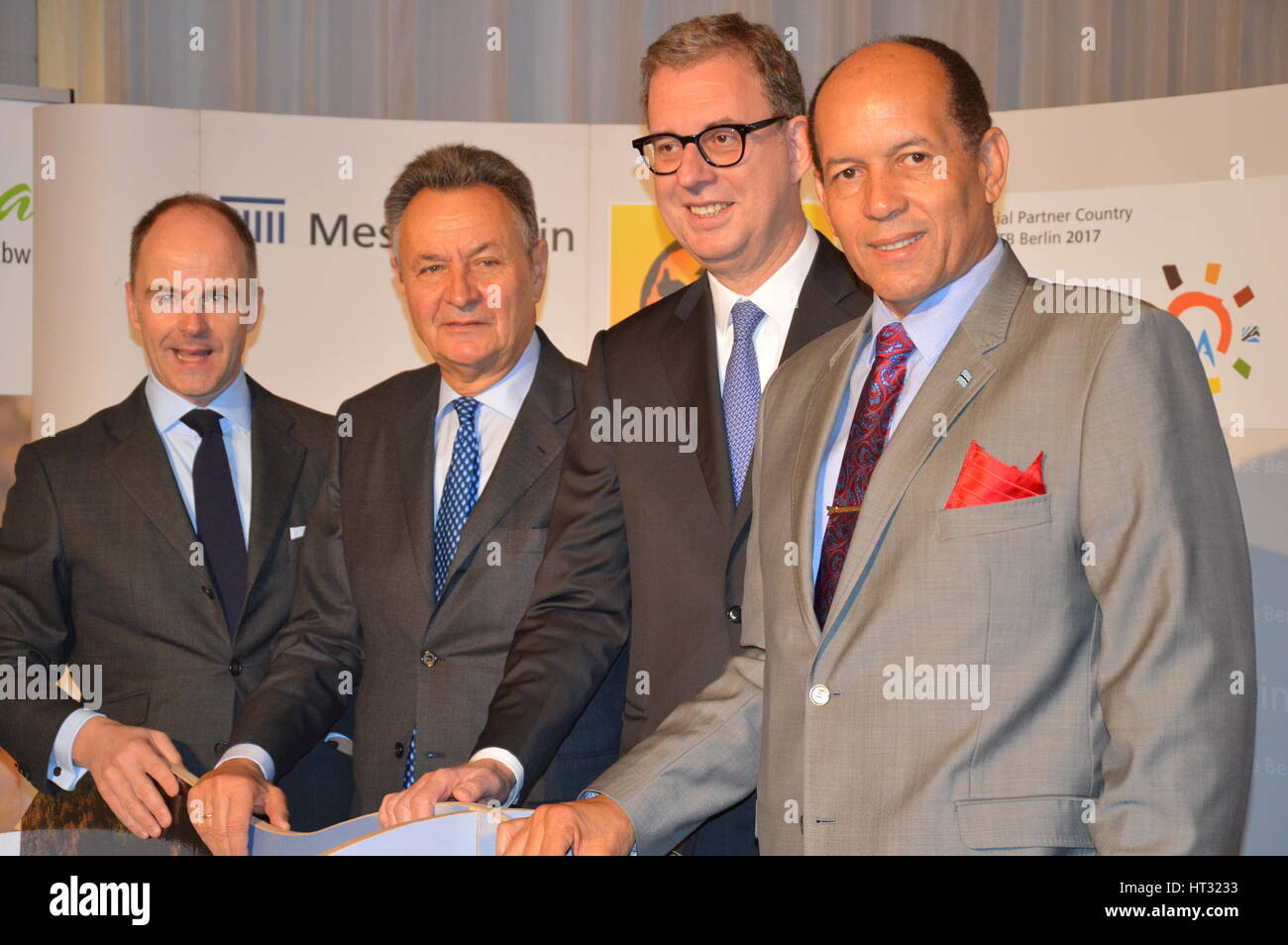 Tshekedi khama ii Banque de photographies et d’images à haute ...