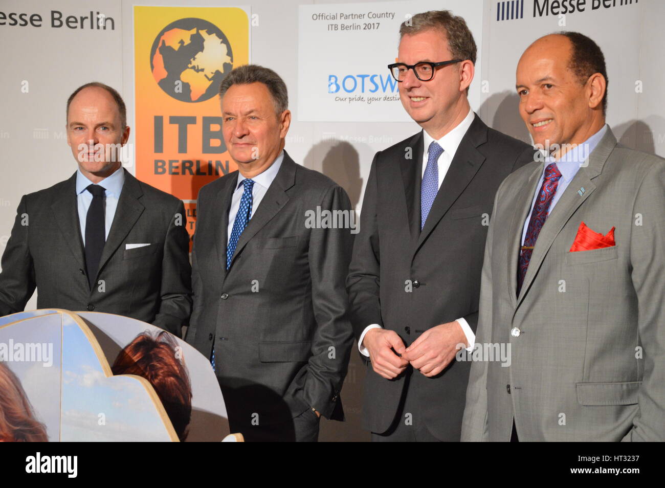 Tshekedi khama ii Banque de photographies et d’images à haute ...