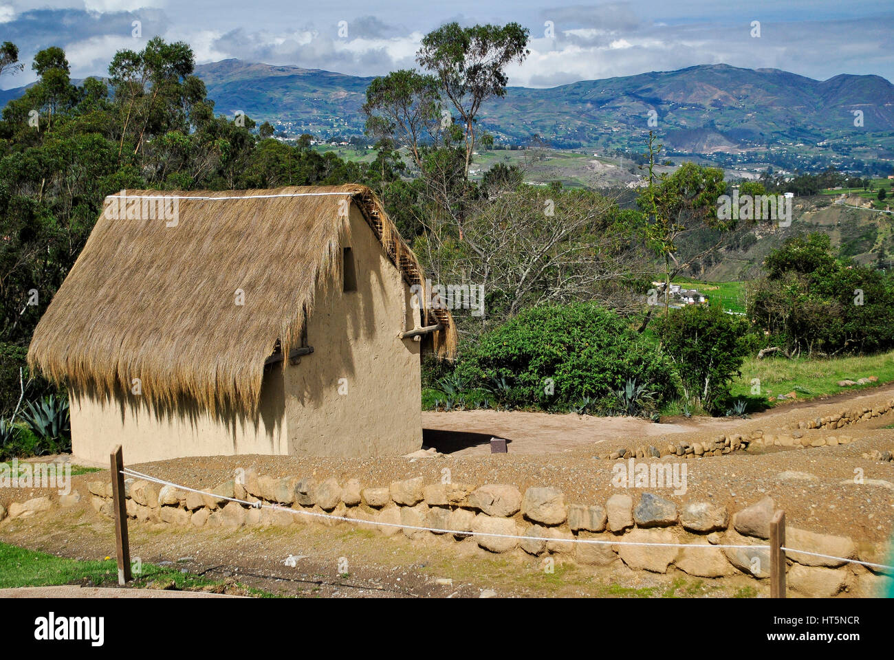 Maison inca Banque de photographies et d’images à haute résolution - Alamy