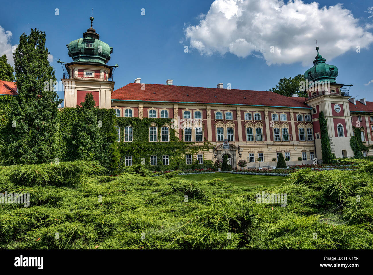 Lancut castle Banque de photographies et d’images à haute résolution ...