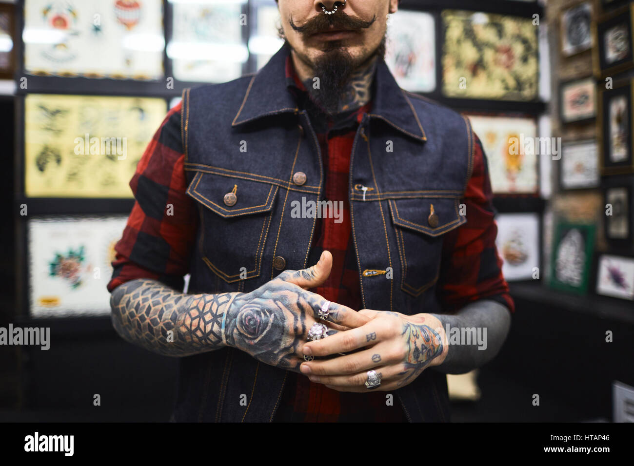 Tatouage moderne Banque de photographies et d’images à haute résolution ...