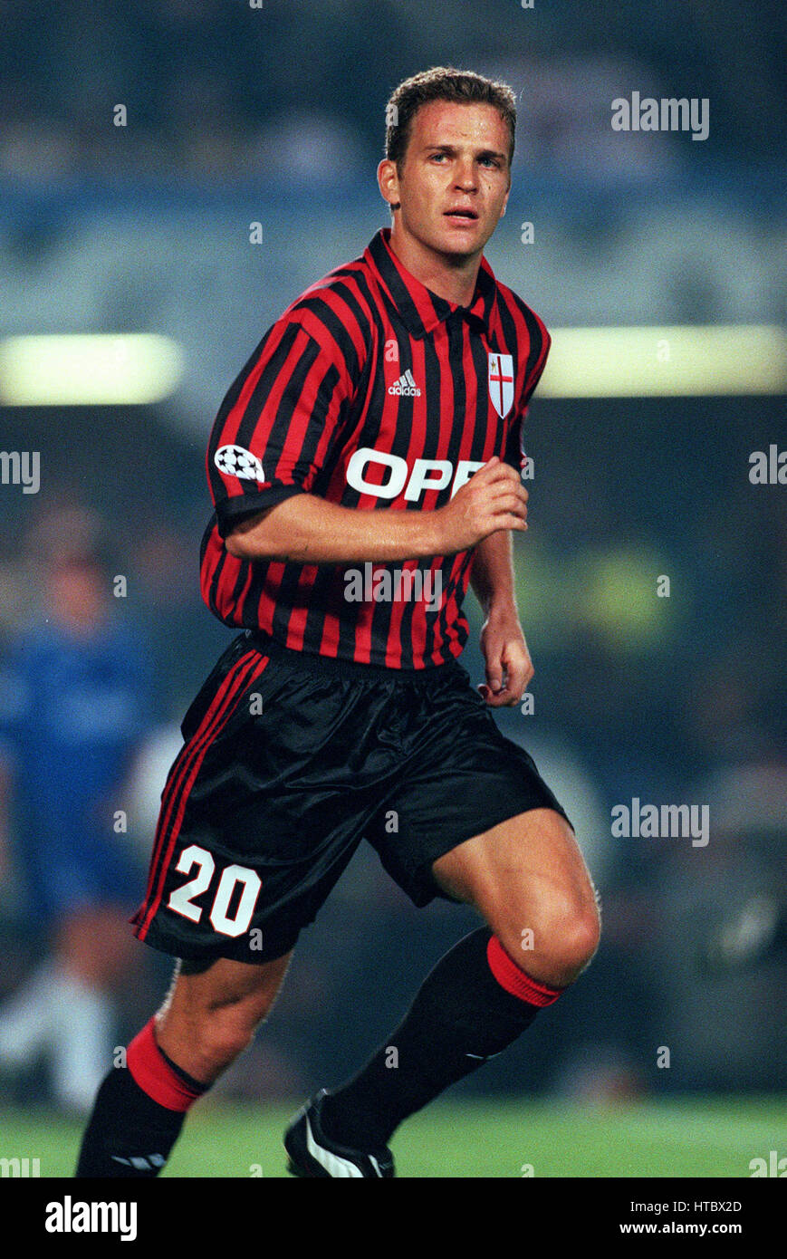 Oliver bierhoff ac milan 19 Banque de photographies et d’images à haute ...