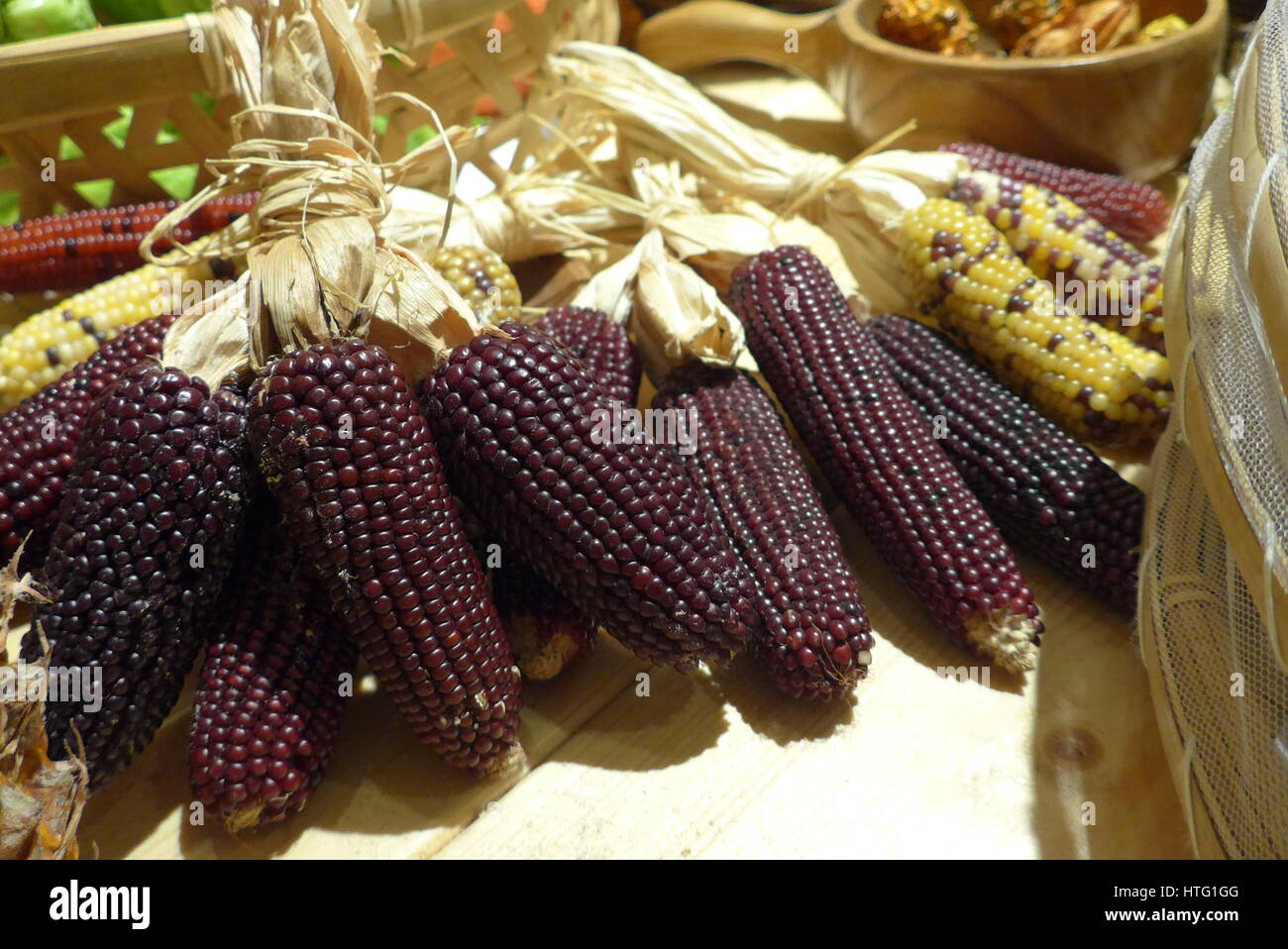 Maïs violet Banque de photographies et d’images à haute résolution - Alamy