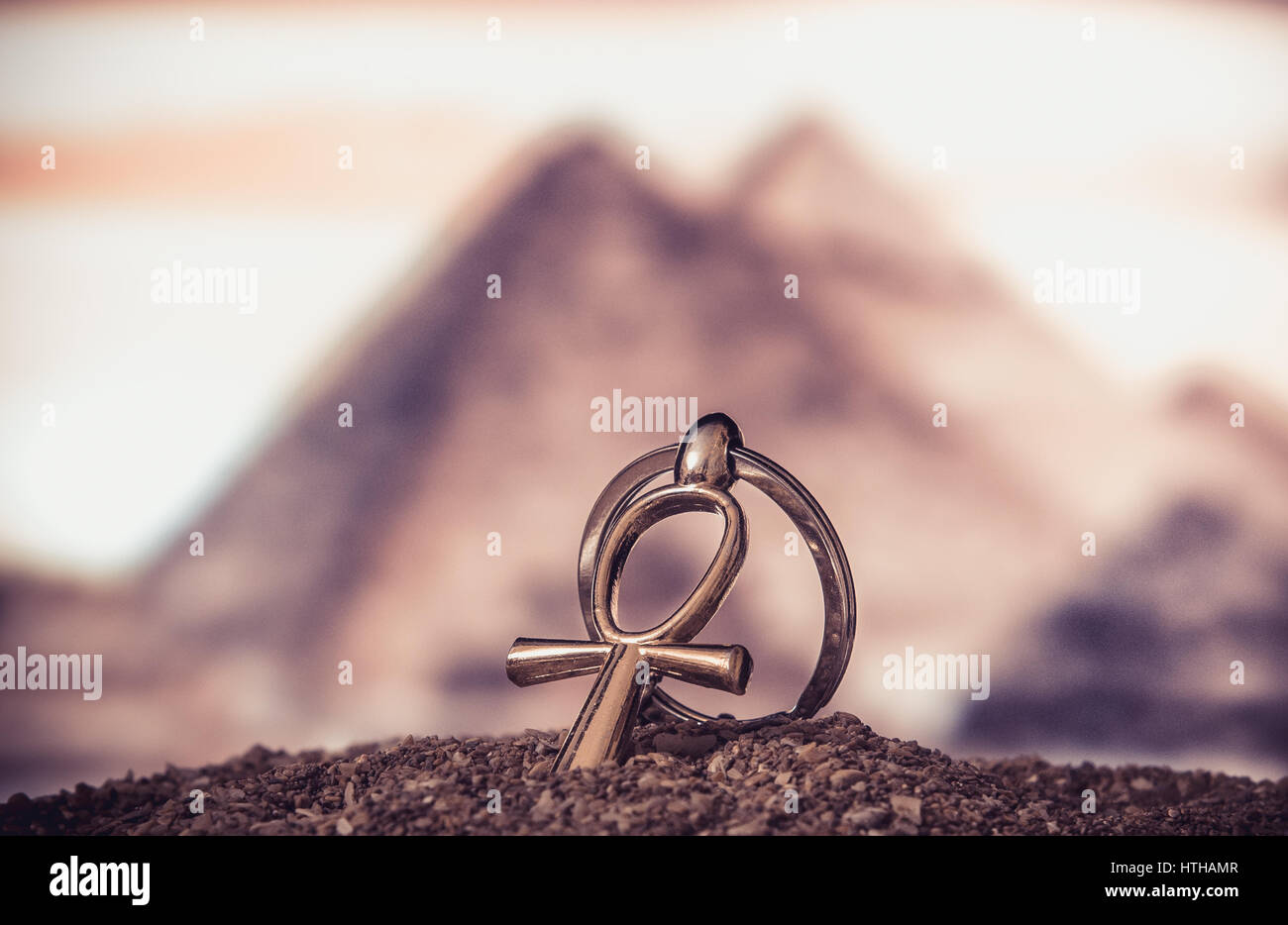 Croix d'ankh Banque de photographies et d’images à haute résolution - Alamy