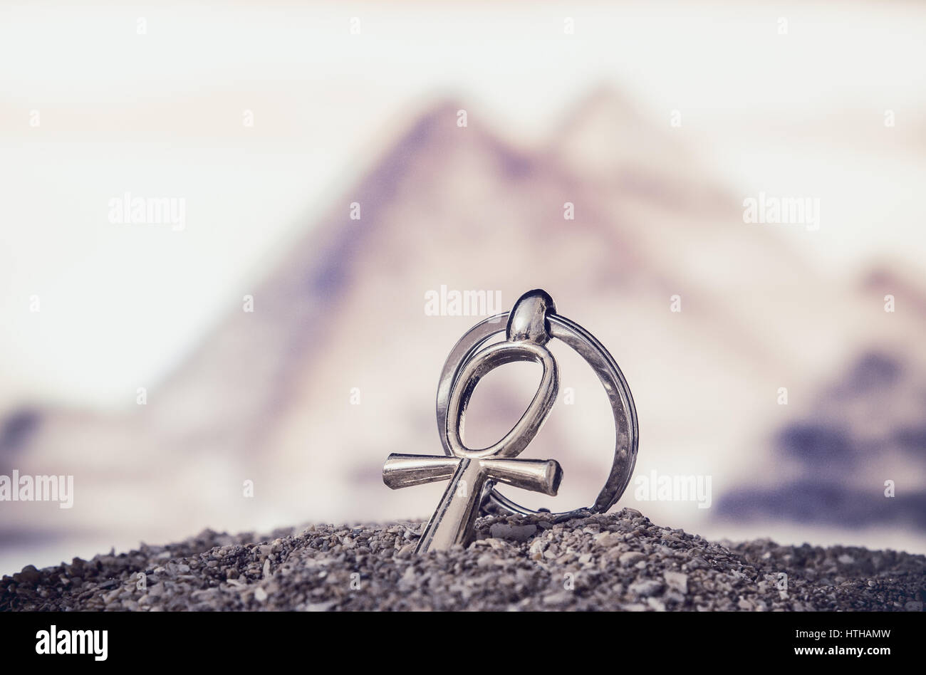 Croix d'ankh Banque de photographies et d’images à haute résolution - Alamy