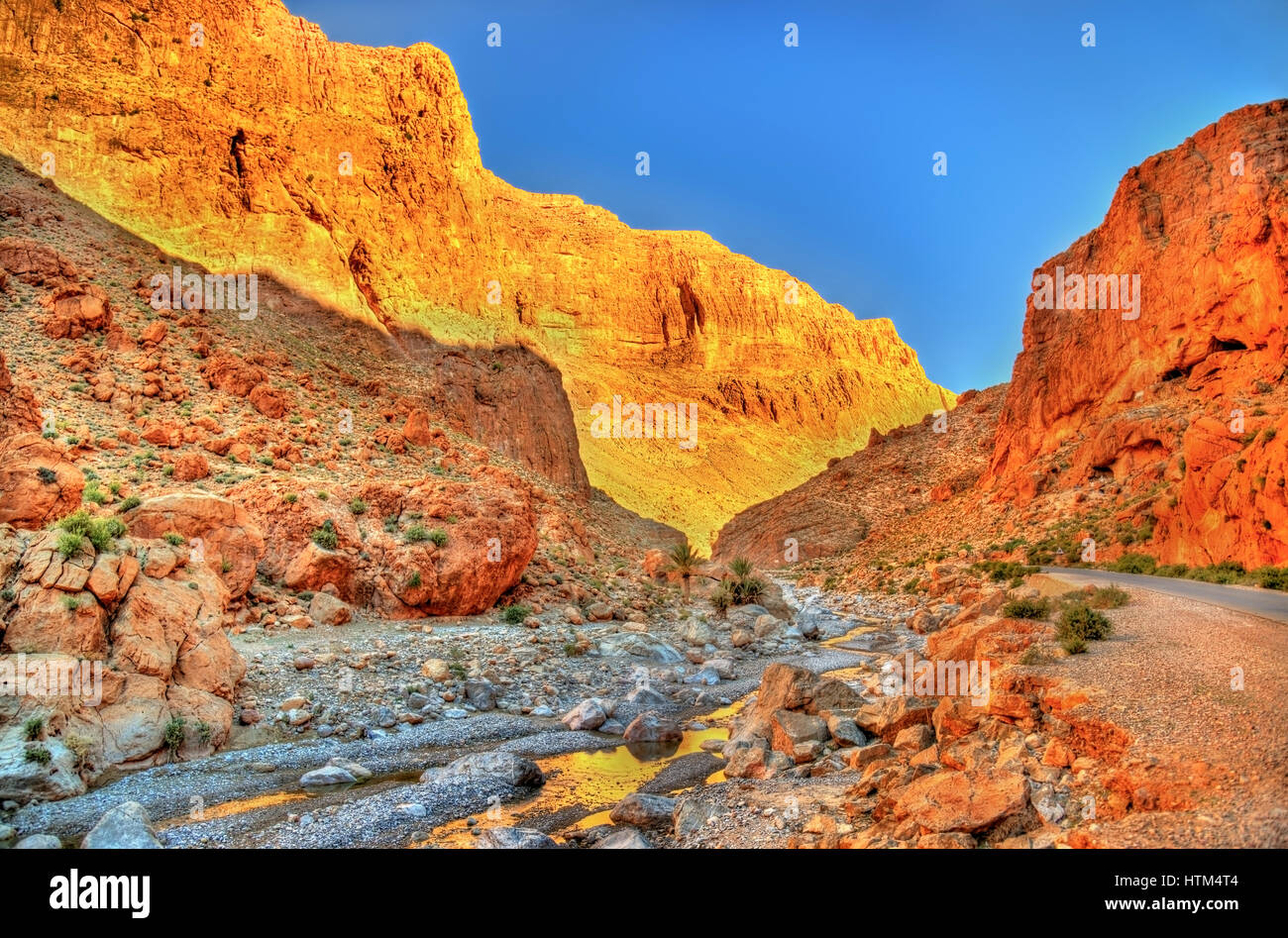 Todra gorge canyon Banque de photographies et d’images à haute ...