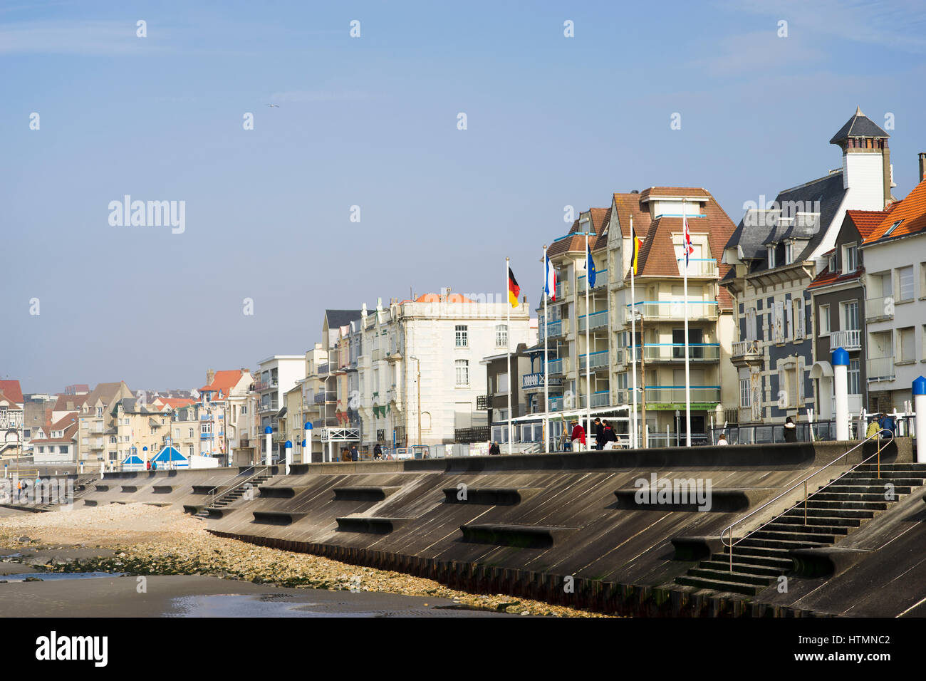 Promenade du front de mer à l'architecture Belle epoque à Wimereux ...