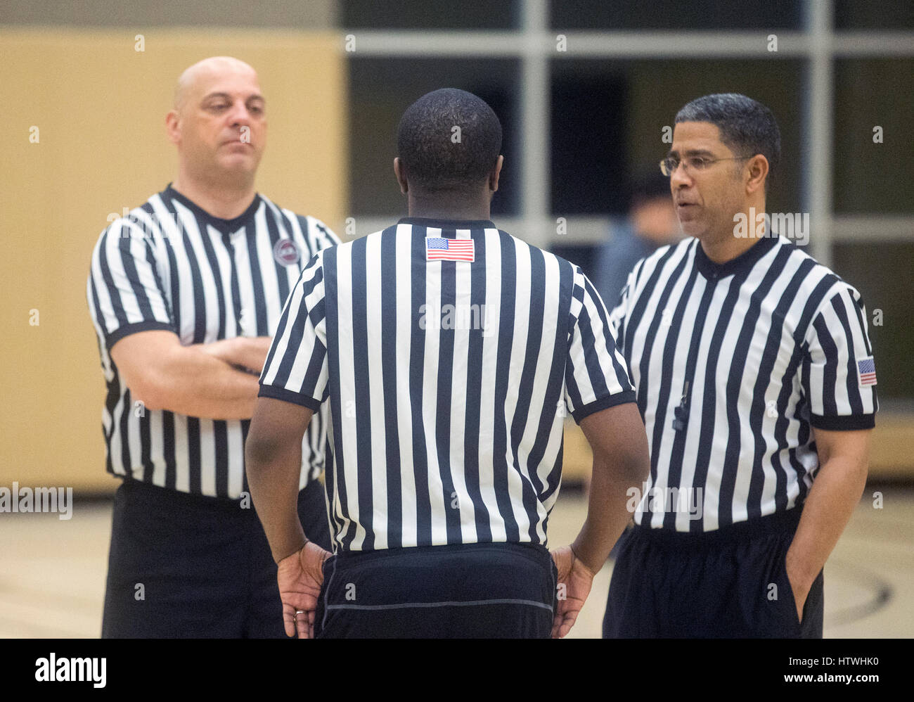 Arbitres basket Banque de photographies et d’images à haute résolution ...