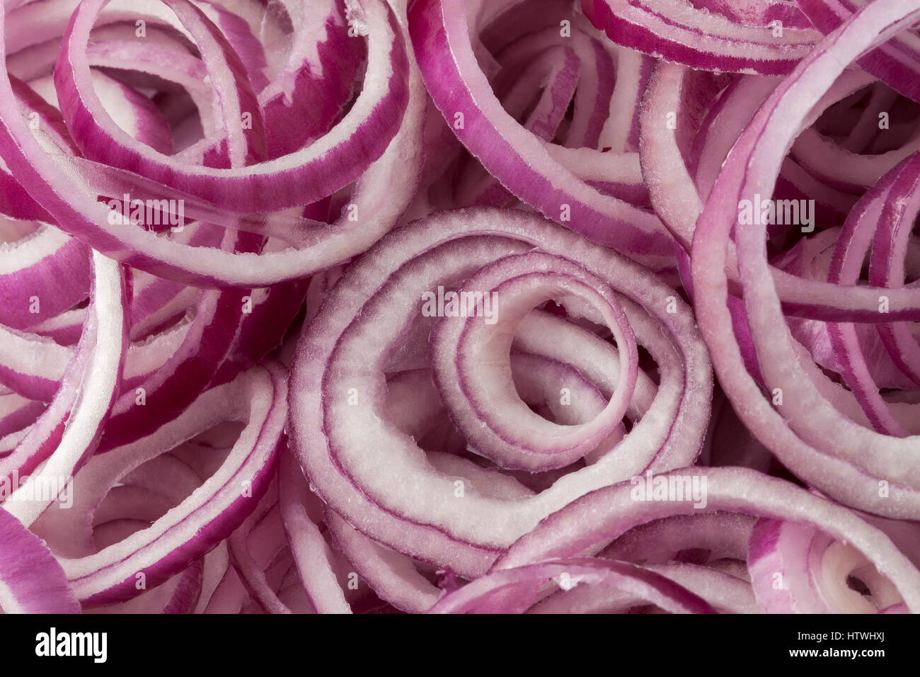 Rondelles d'oignon rouge Banque de photographies et d’images à haute ...