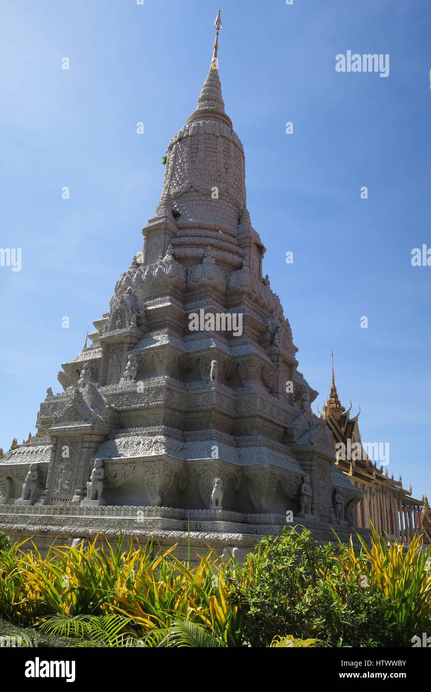 Complexe de palais du roi et de nice la pagode d'argent est situé sur ...