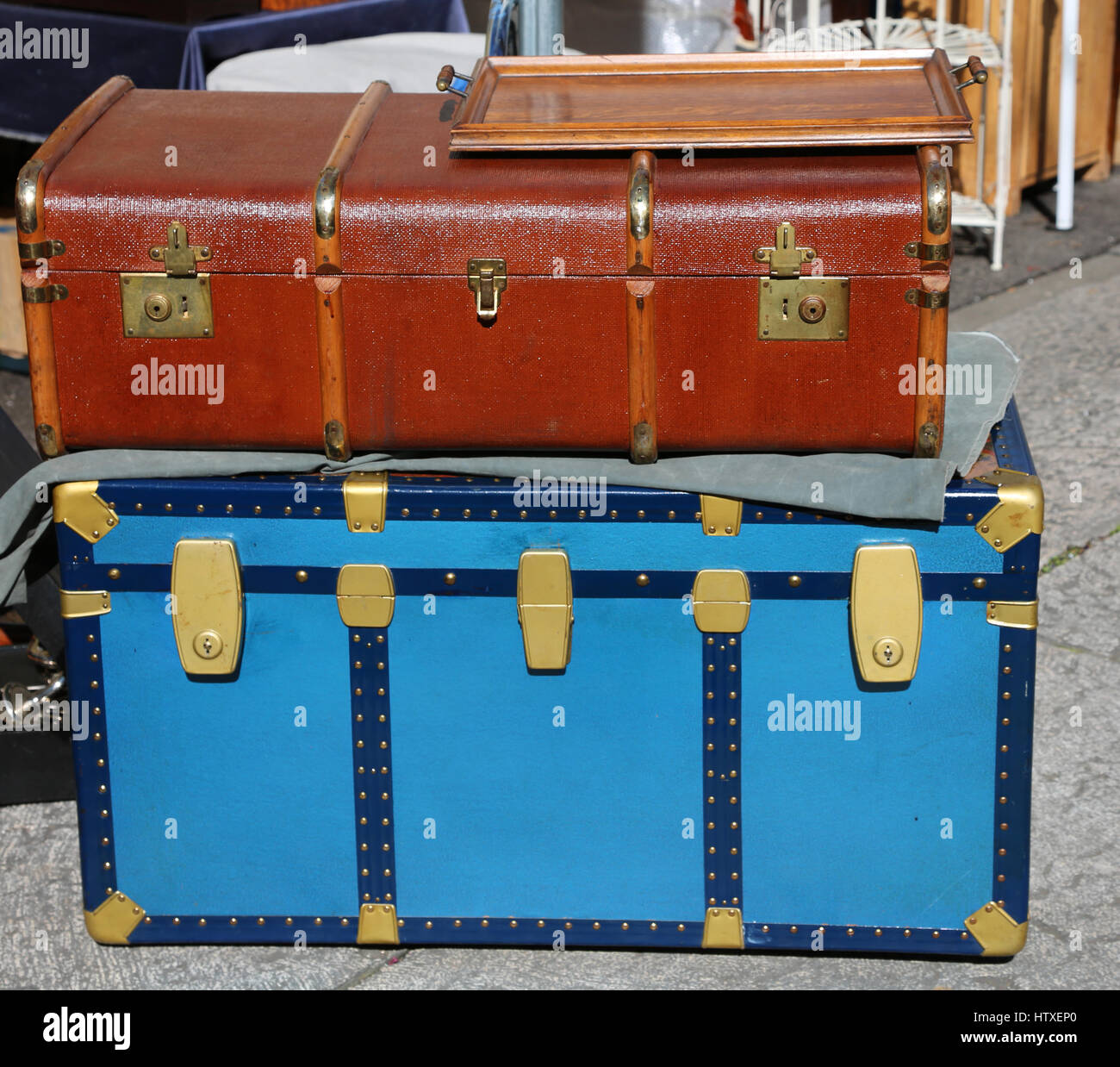 Fouille de valise Banque de photographies et d’images à haute ...