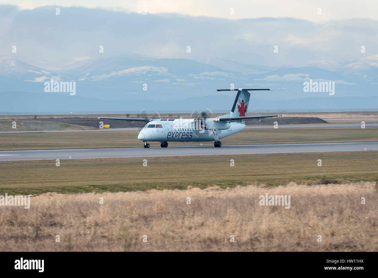 De havilland canada dhc 8 300 Banque de photographies et d’images à ...