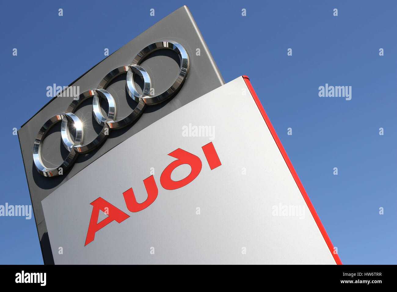 Audi garage Banque de photographies et d’images à haute résolution - Alamy