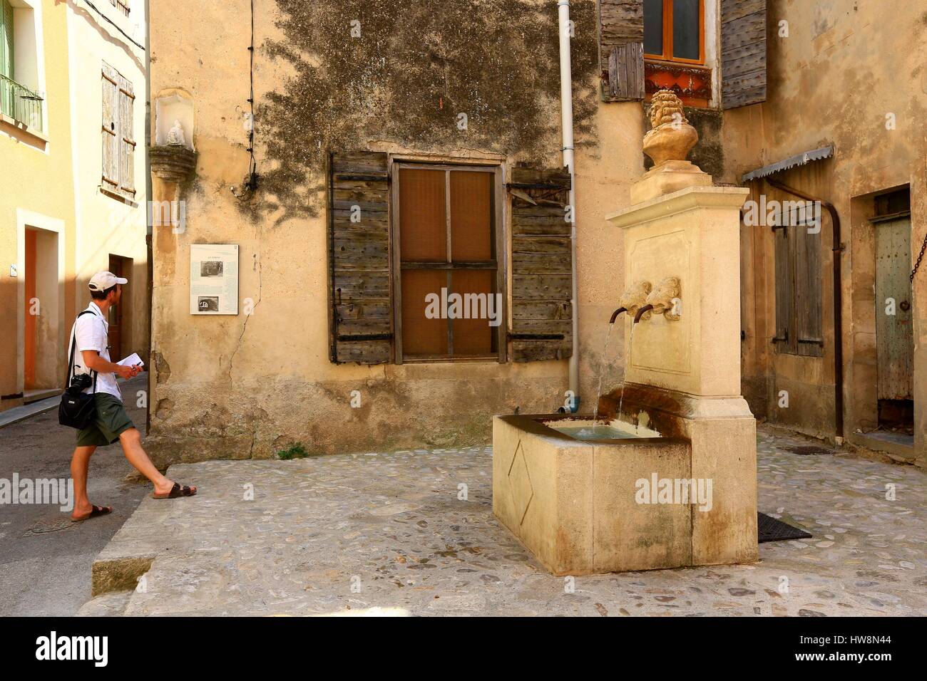 Malaucene village vaucluse provence Banque de photographies et d’images ...