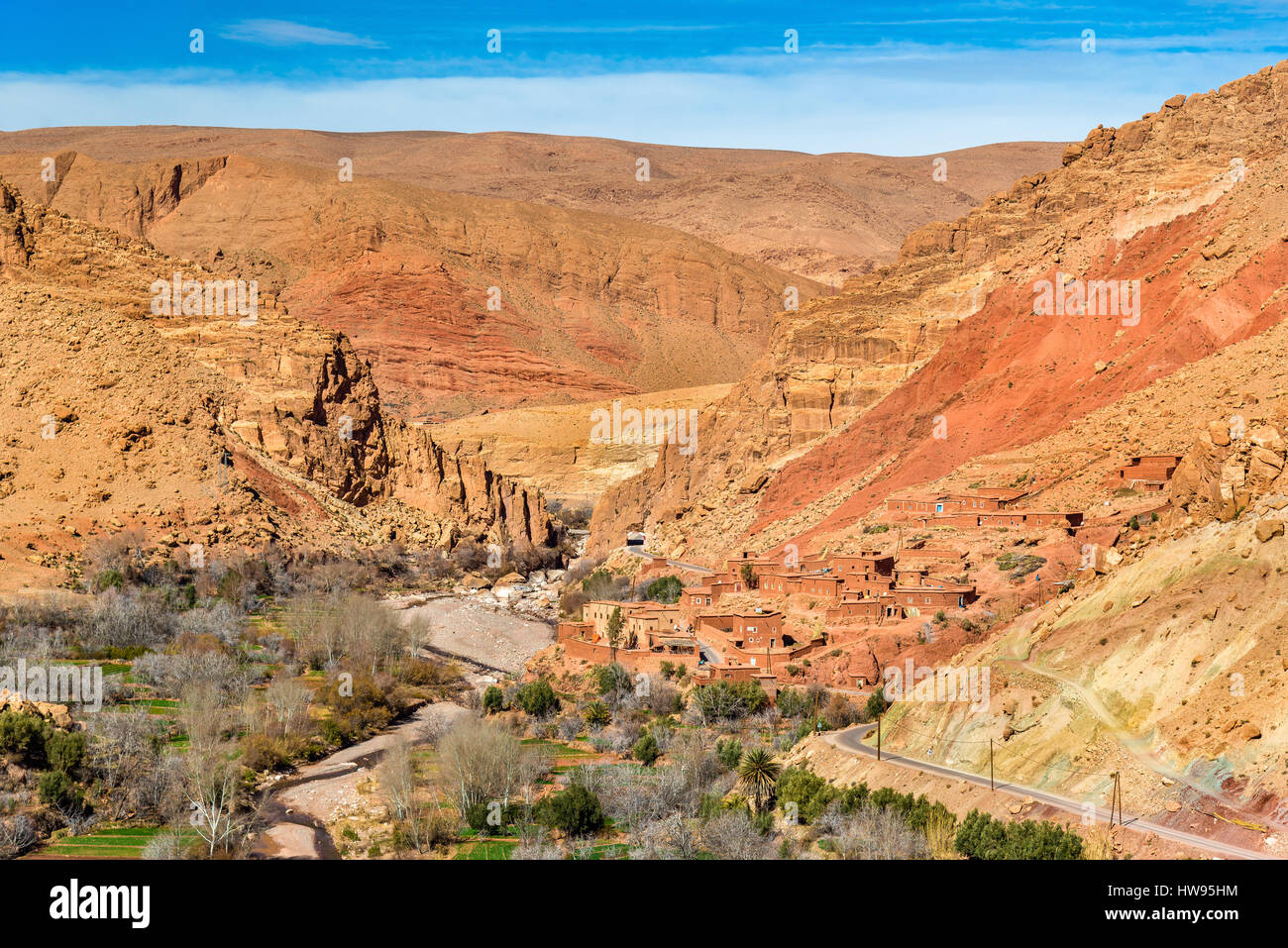 Paysage de montagne maroc Banque de photographies et d’images à haute ...