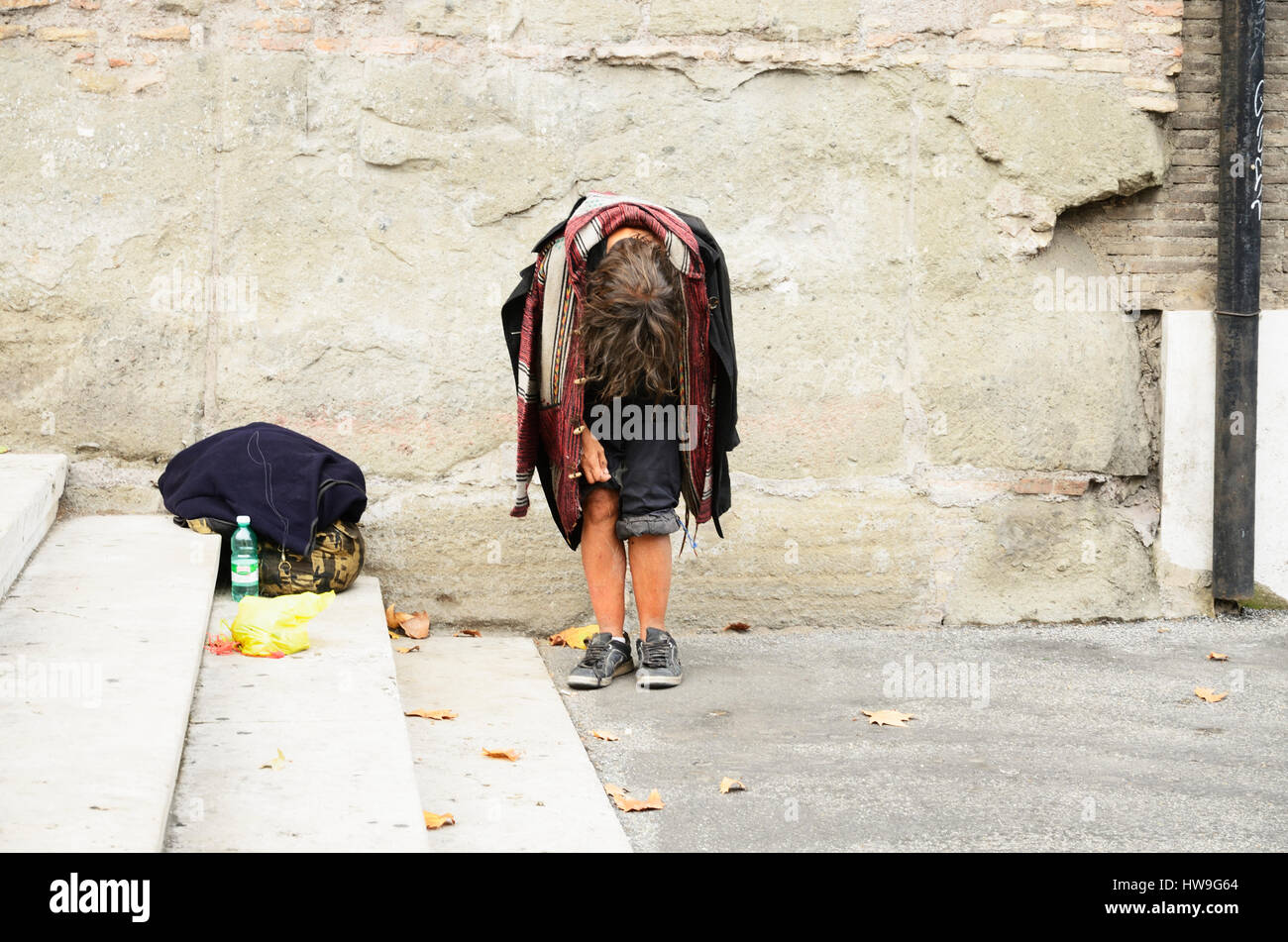 Homeless beggar rome poverty Banque de photographies et d’images à ...
