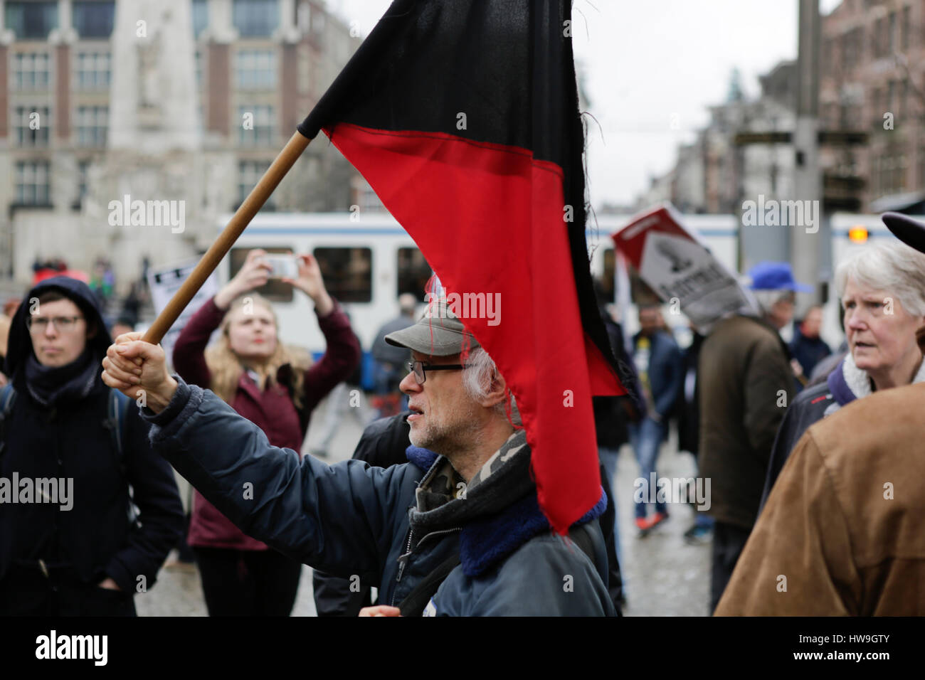 Drapeau anarchiste Banque de photographies et d’images à haute ...
