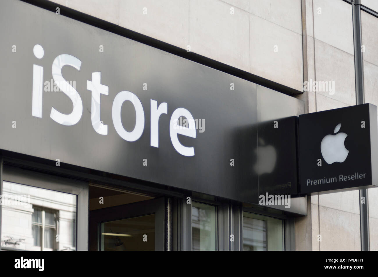 Apple premium reseller sign Banque de photographies et d’images à haute résolution - Alamy