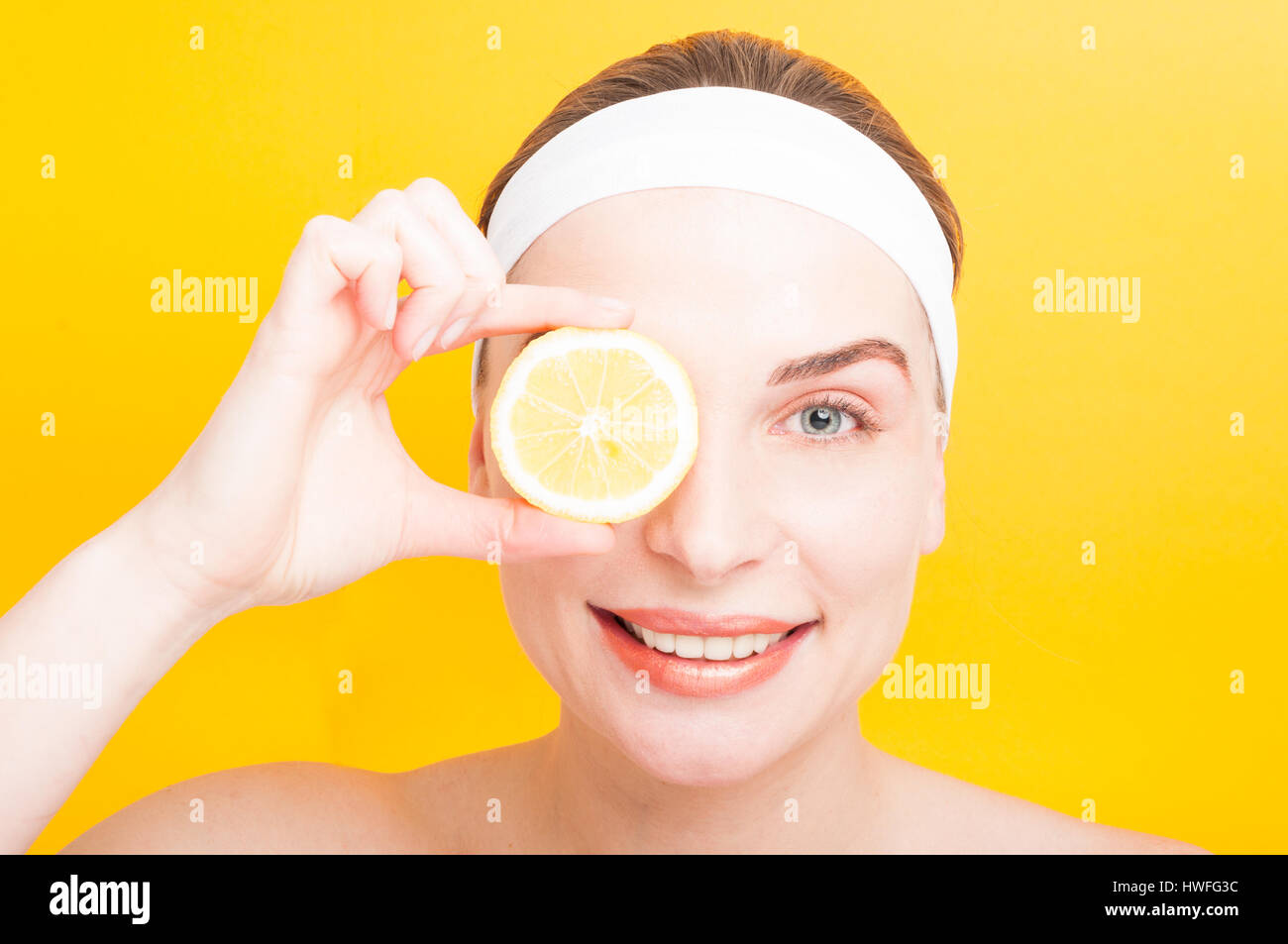 Facial Naturel Banque d'image et photos - Alamy