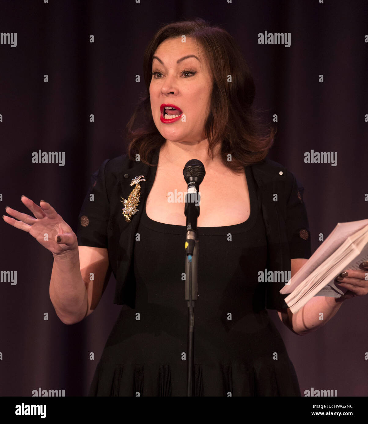 Los Angeles, Californie, USA. Mar 21, 2017. JENNIFER TILLY participe à ...