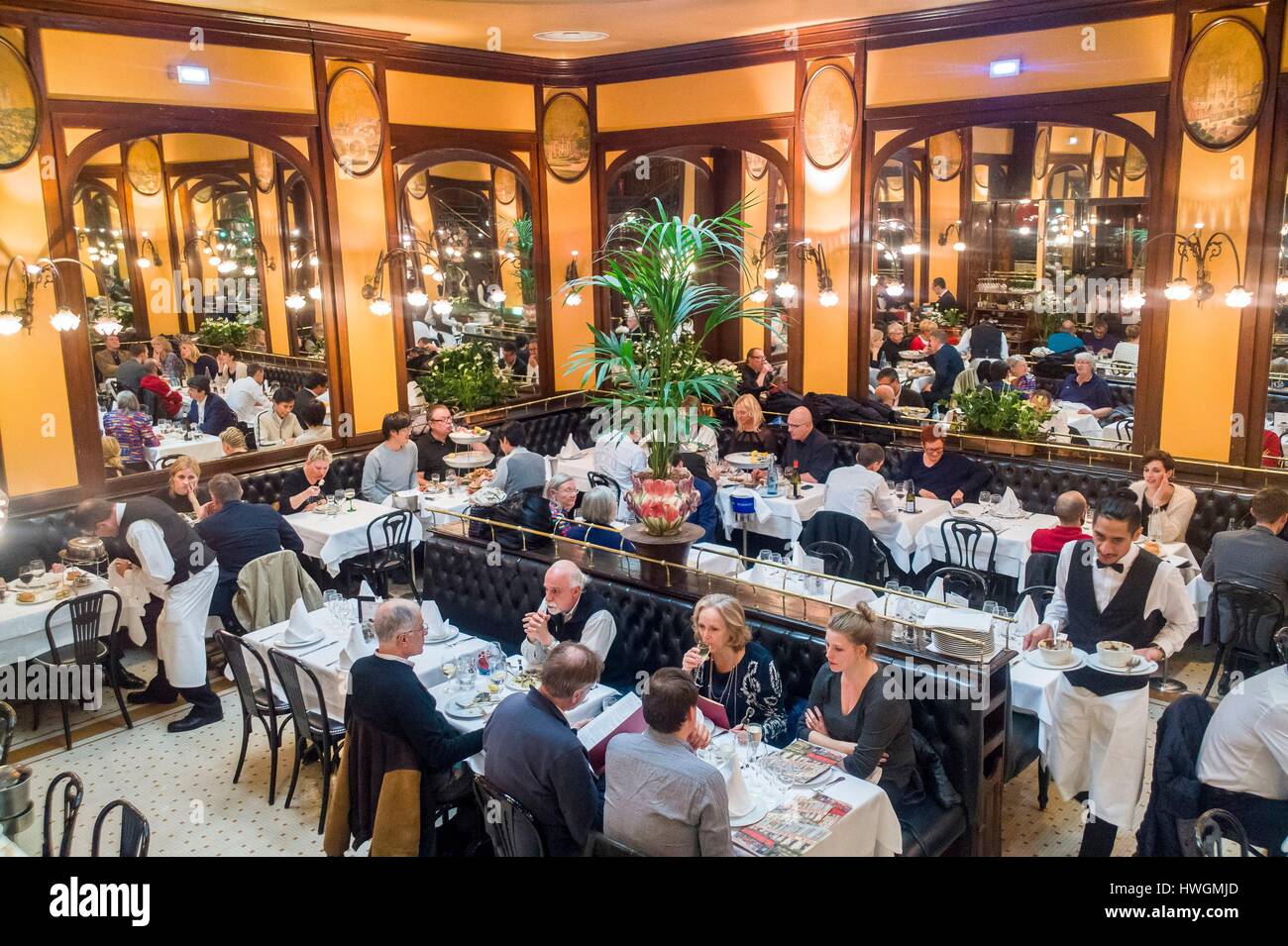 Bofinger paris Banque de photographies et d’images à haute résolution ...