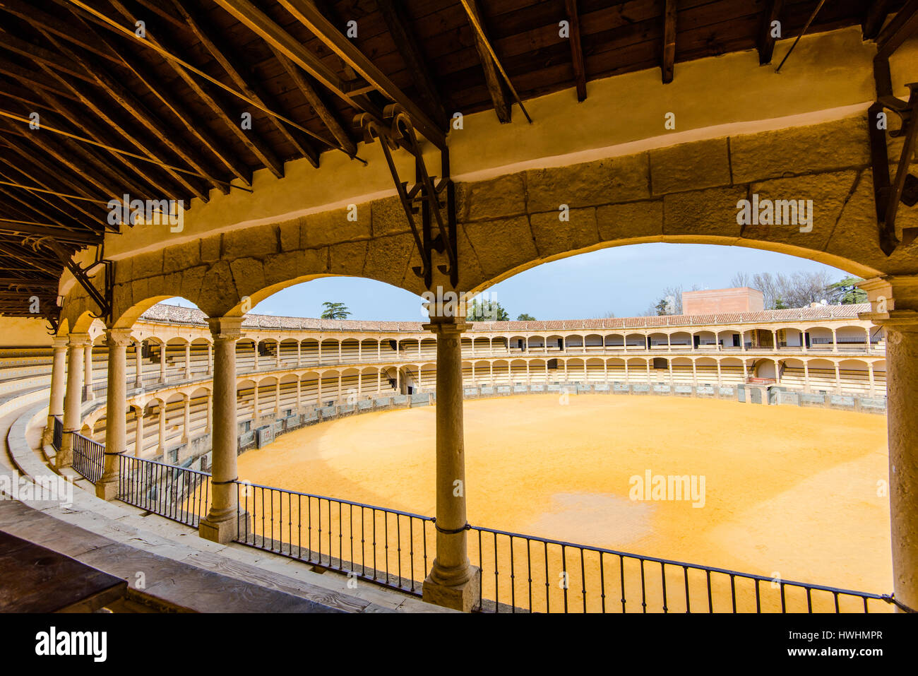 Vue de l'auditorium, plus célèbre et plus grandes arènes de Ronda ...