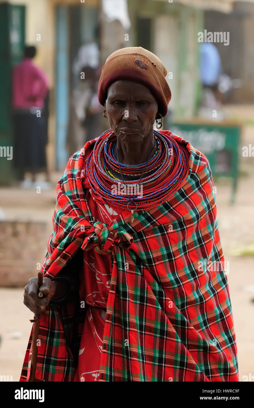 MARARAL, KENYA - 03 juillet : femme africaine de la tribu Samburu ...