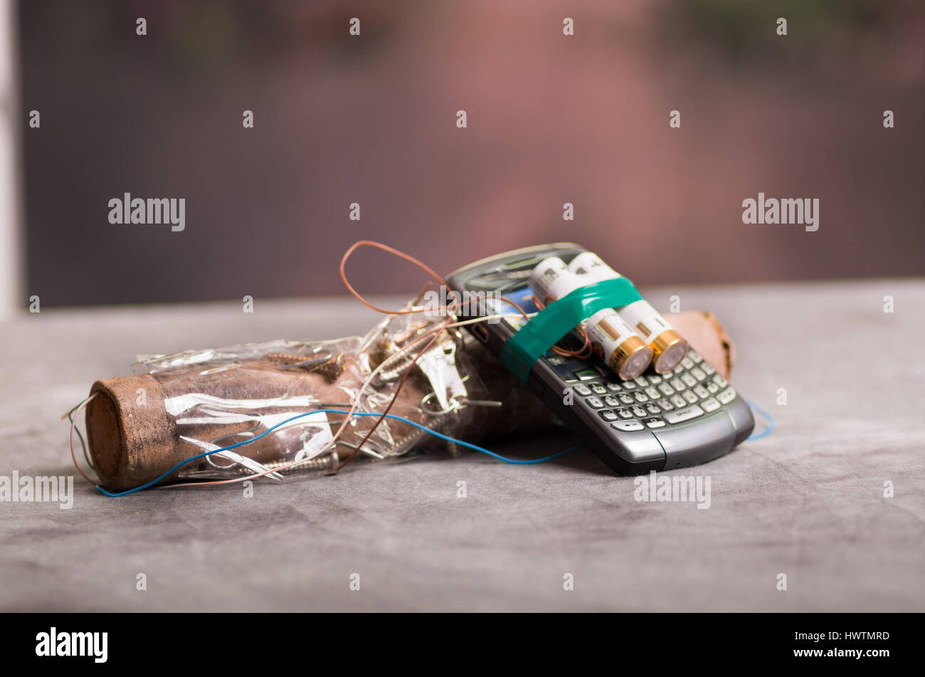 Engin explosif artisanal Banque de photographies et d’images à haute résolution - Alamy