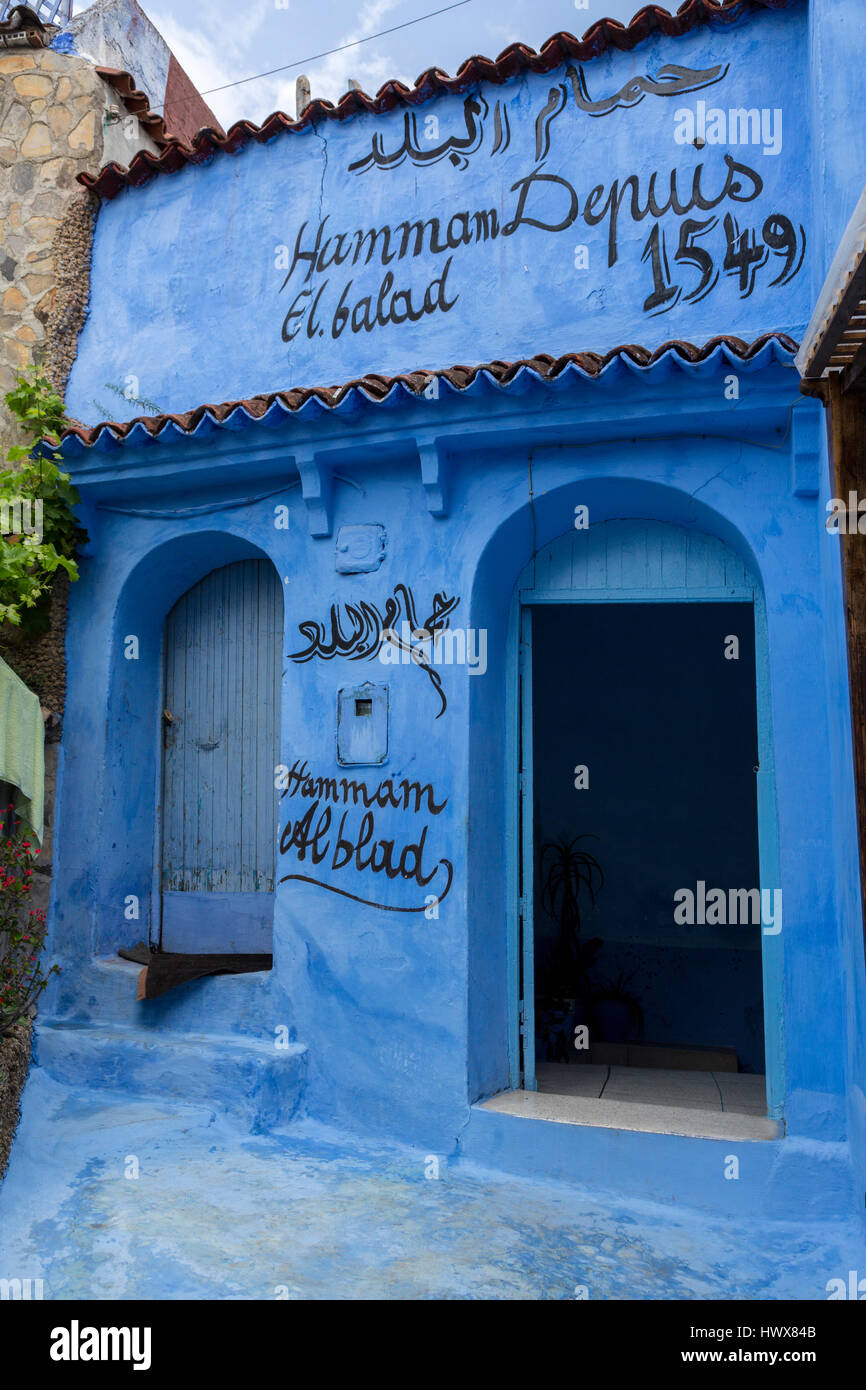 Chefchaouen, Maroc. Entrée d'un Hammam (bain public), à côté de la ...