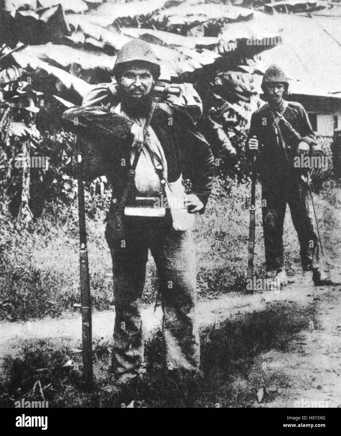 Cette photographie historique représente les Marines français ...