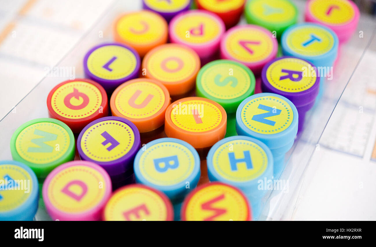 Set de tampon en caoutchouc de l'alphabet pour les enfants Photo Stock ...