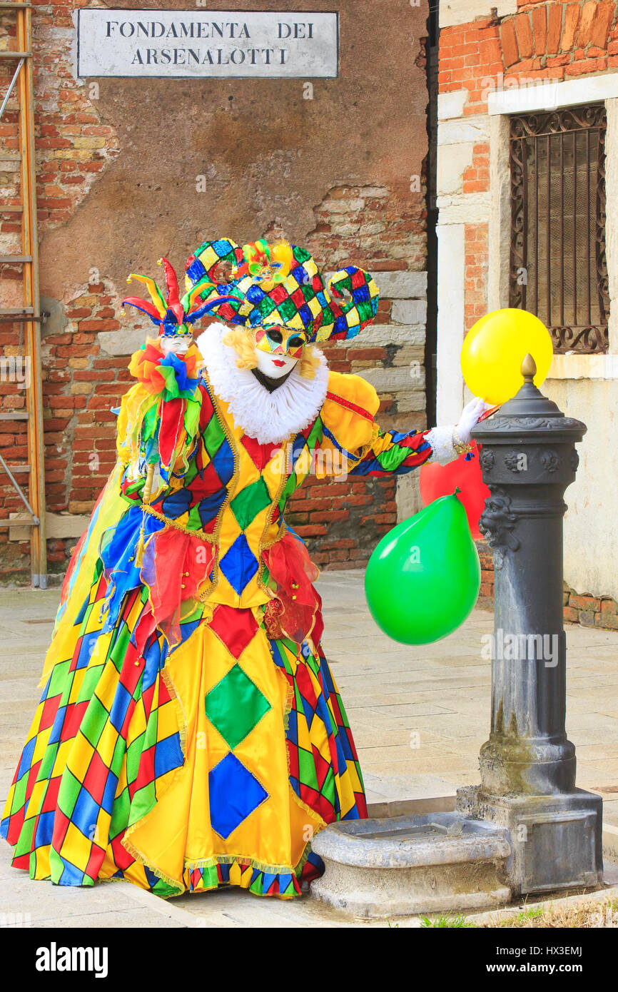 Harlequin Costume Venice Carnival Photos & Harlequin Costume Venice ...